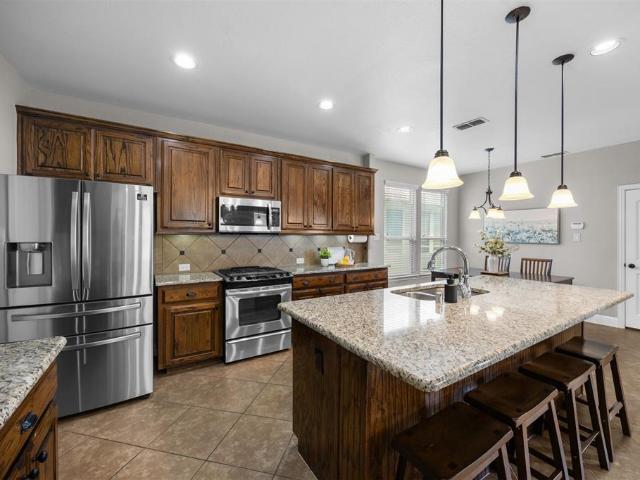 1220 King George Lane