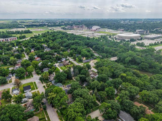 1220 Lincoln Way