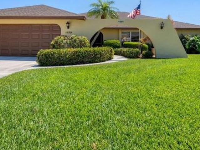 1220 Paradise Way, Venice, FL 34285