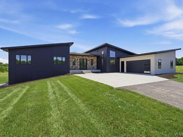 1220 Rice Rd, Elma, NY 14059