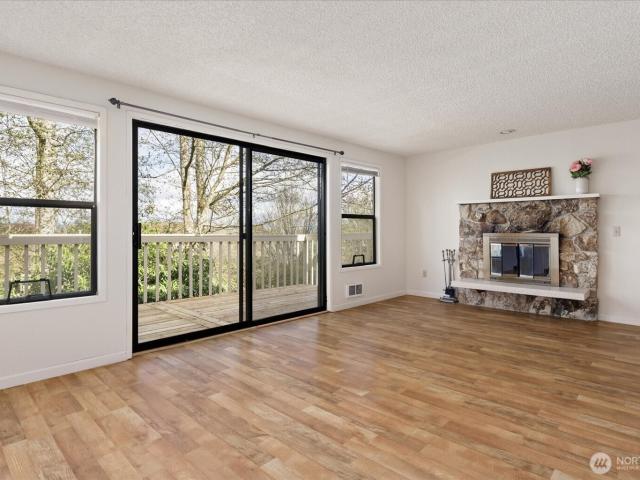 1220 SW Harrier Circle # 3