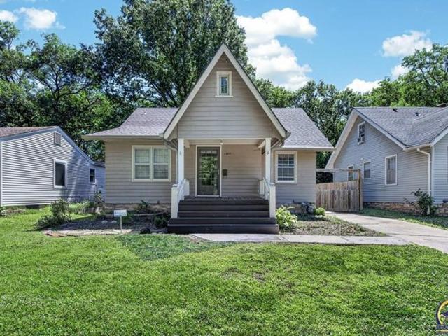 1220 SW Webster Ave, Topeka, KS 66604