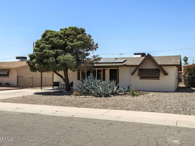 1220 S GRAND Drive