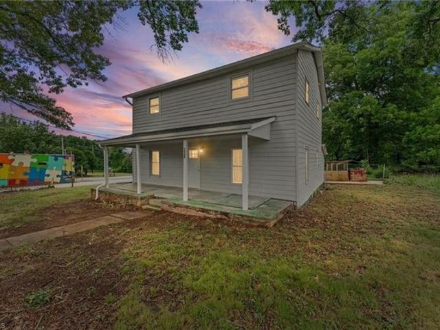 1220 S Elm St, High Point, NC 27260