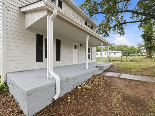 1220 S Elm Street