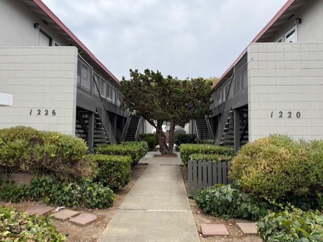 1220 Second Avenue 5