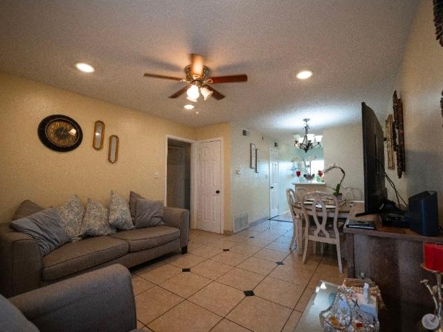 1220 Shadowdale Dr, Unit 8, Houston, TX 77043 | MLS #21141 | Compass