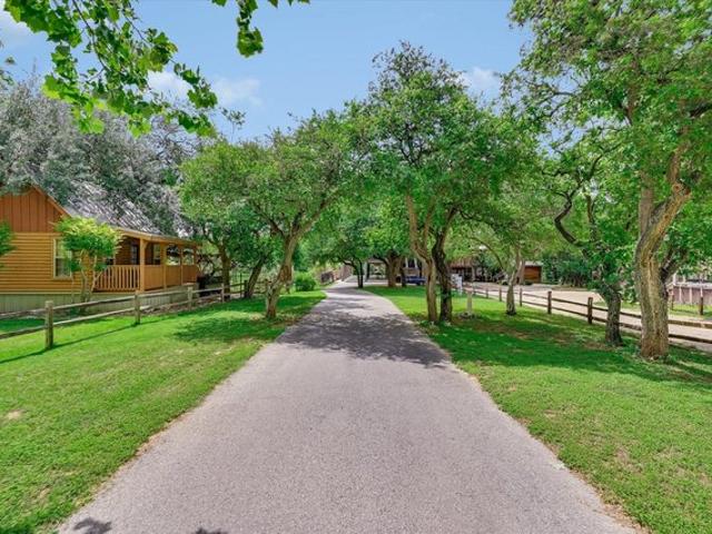 1220 Sleepy Hollow Ln, New Braunfels, TX 78130