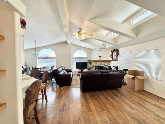 1220 Tasman Dr 39