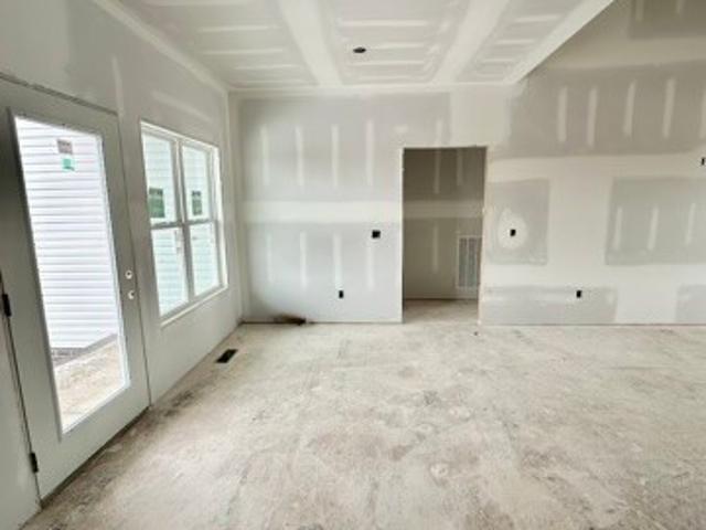 1220 Vickie Ln