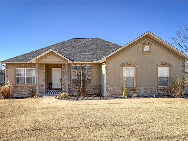 1220 W Holt Ave, Harrison, AR 72601