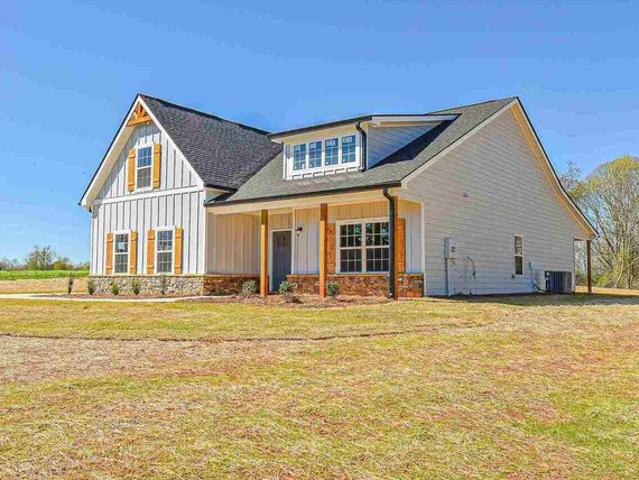 1220 Walters Rd Unit 8, Lavonia, GA 30553