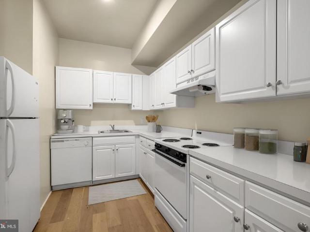 1220 24 Sansom Street # 9N