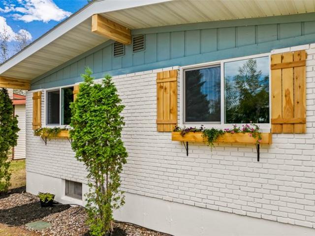 1220 26th Ave SW, Great Falls, MT 59404