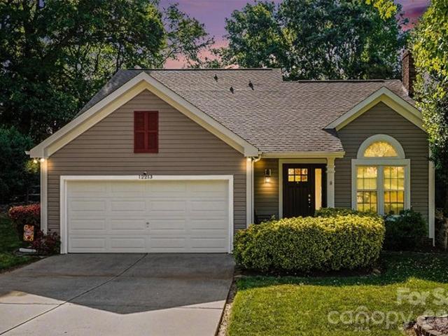 12213 Woodside Falls Rd, Pineville, NC 28134