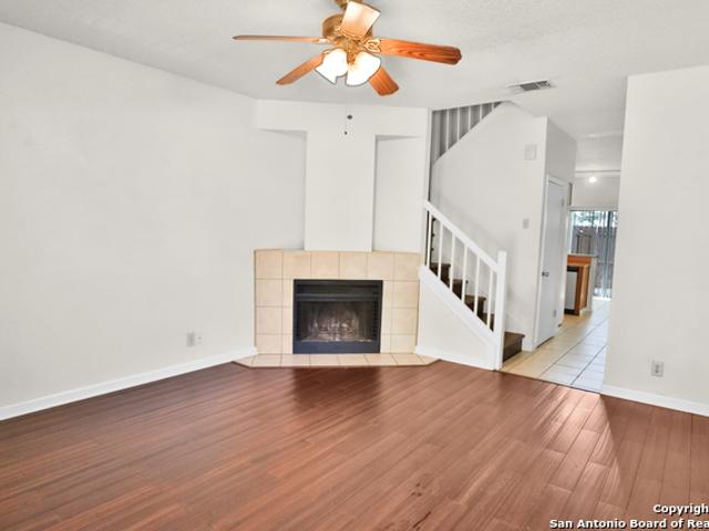 12210 Apricot Dr