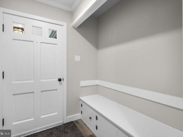12211 Malin Lane