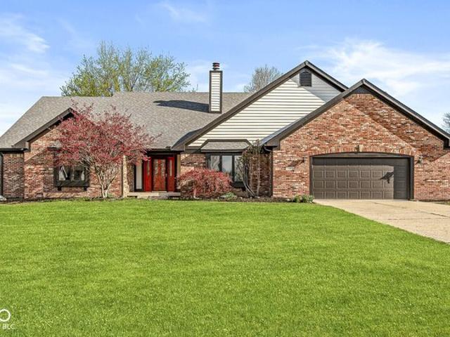 12212 Huntington Cir, Cumberland, IN 46229