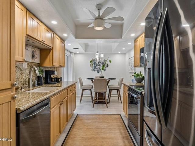 12212 N Paradise Village Pkwy S Apt 136, Phoenix, AZ 85032