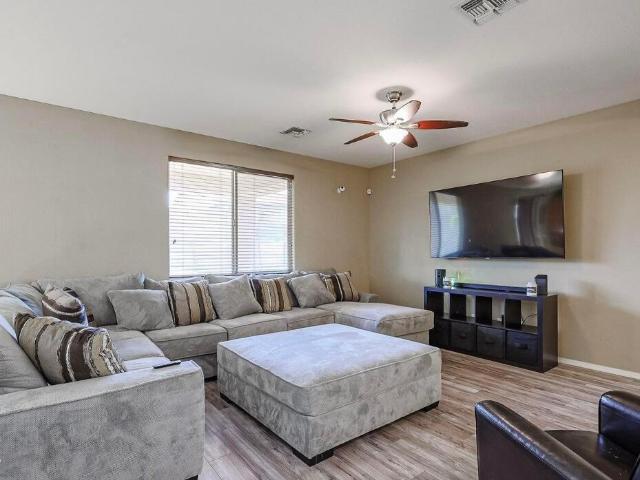 12217 W Chase Lane