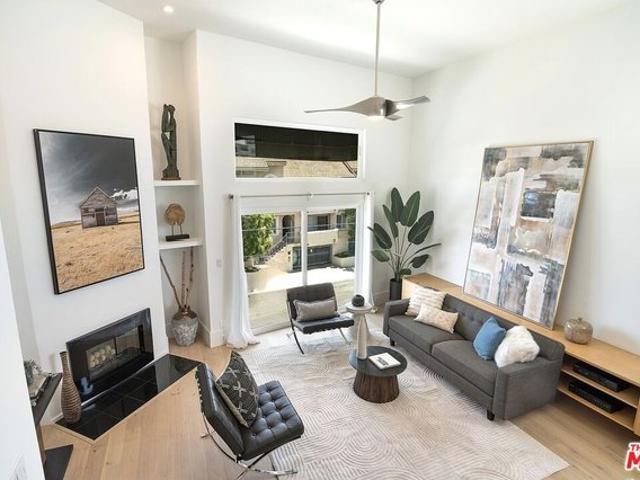 12217 Rochester Ave Apt 1, Los Angeles, CA 90025