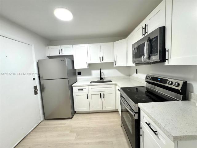 12215 W Dixie Hwy, Unit 304, North Miami, FL 33161 | MLS #A12006 | Compass
