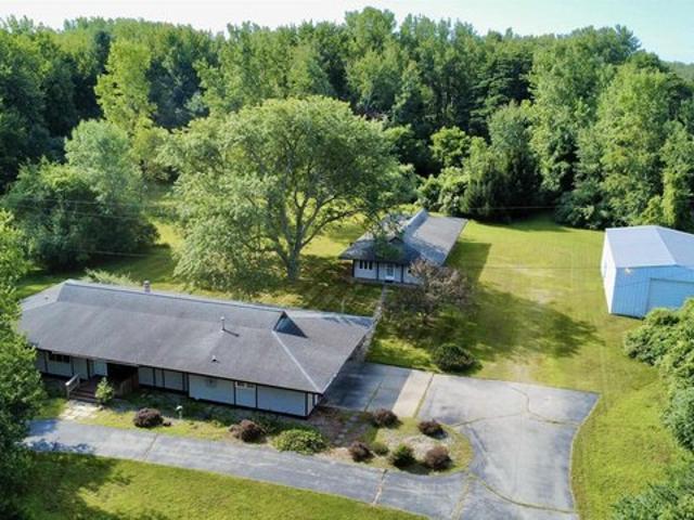 12215 Scott Rd, Freeland, MI 48623