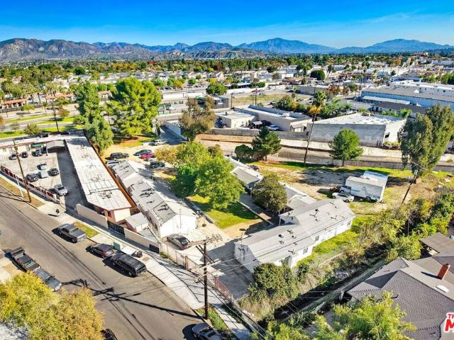 12215 San Fernando Road