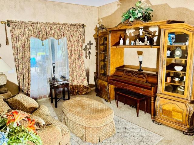 12216 Anne Kenia Dr, Thonotosassa, FL 33592 | MLS #TB8413 | Compass