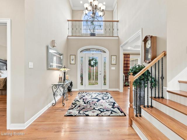 12218 Ridgeview Dr