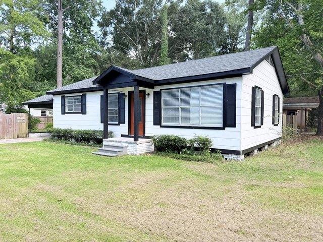 1221 Manning St, Picayune, MS 39466