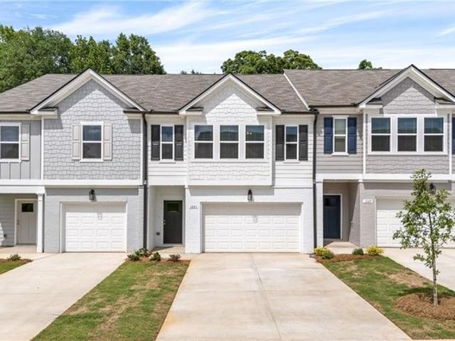 1221 McCoy St, Opelika, AL 36801