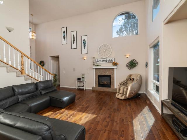 1221 nw odem ave