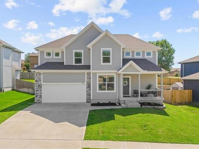 1221 N 133rd Ter, Kansas City, KS 66109