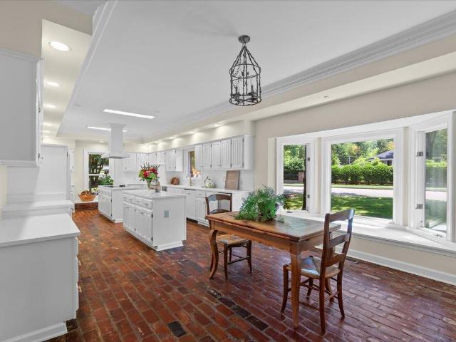 1221 oak river rd