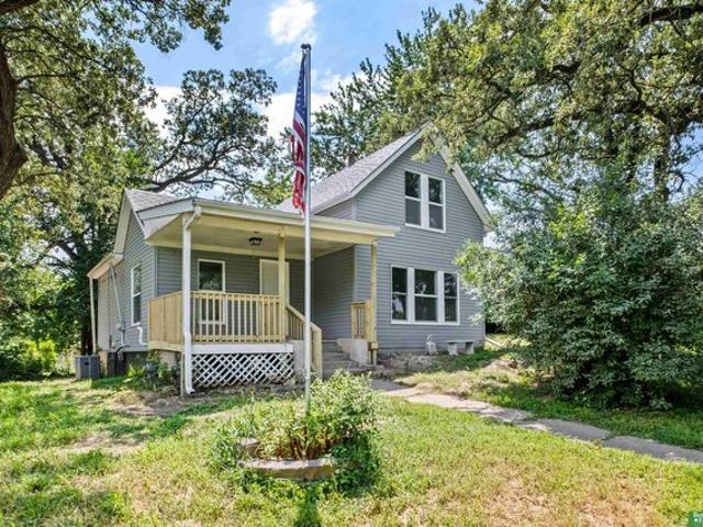 1221 Avenue A, Plattsmouth, NE 68048