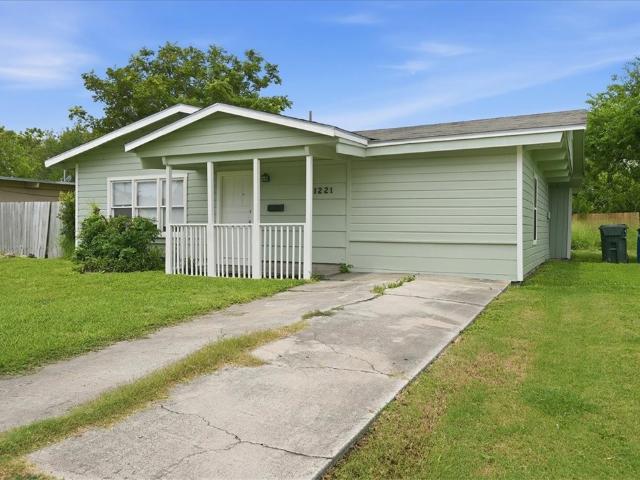 1221 Bernice Drive