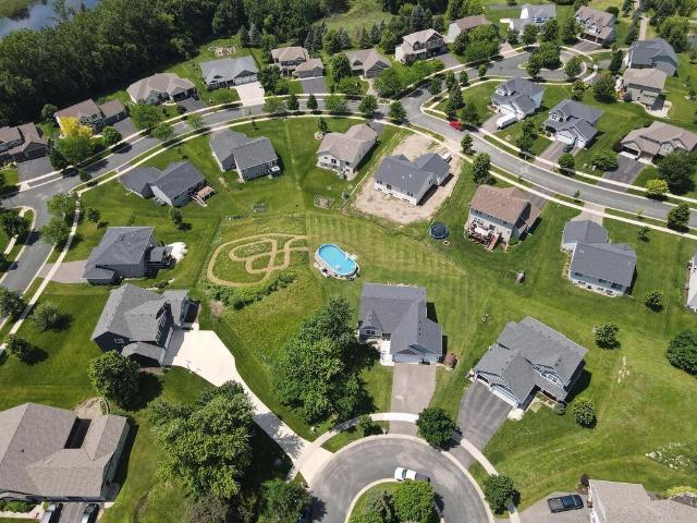 1221 Bishop Circle