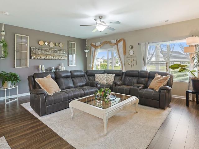 1221 Boswell Ct