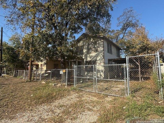 1221 Center St, San Antonio, TX 78202