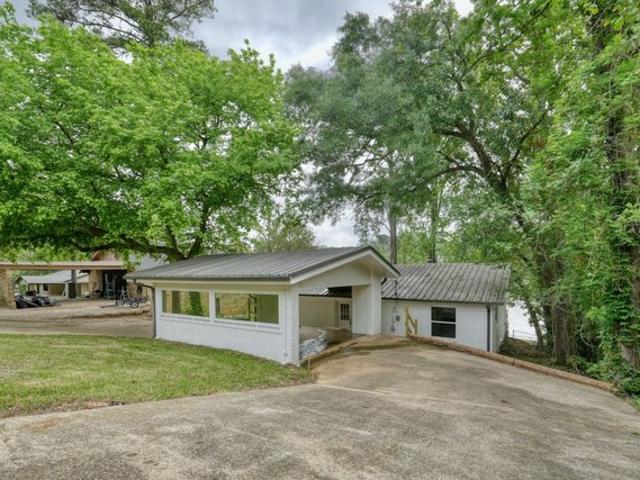 1221 Chateau Ln, Hideaway, TX 75771