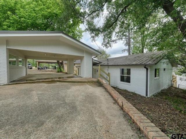 1221 Chateau Ln, Hideaway, TX 75771