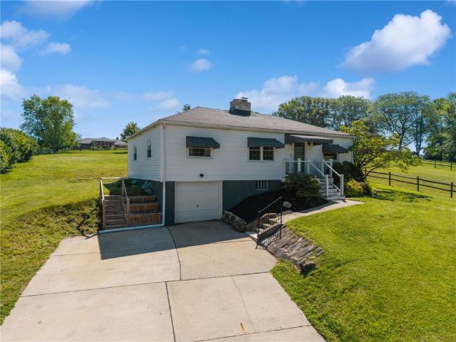 1221 Clay Pike