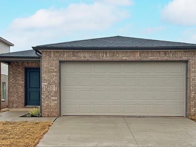 1221 Colt Dr, Guthrie, OK 73044