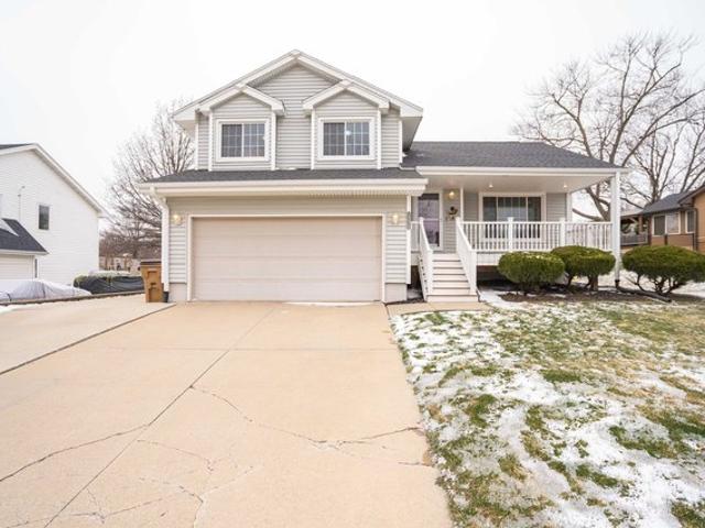 1221 E 14th St, Norwalk, IA 50211