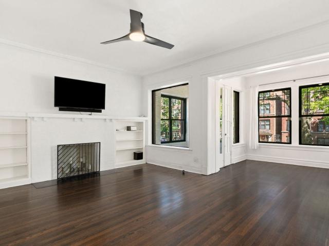 1221 E Hyde Park Boulevard # 1