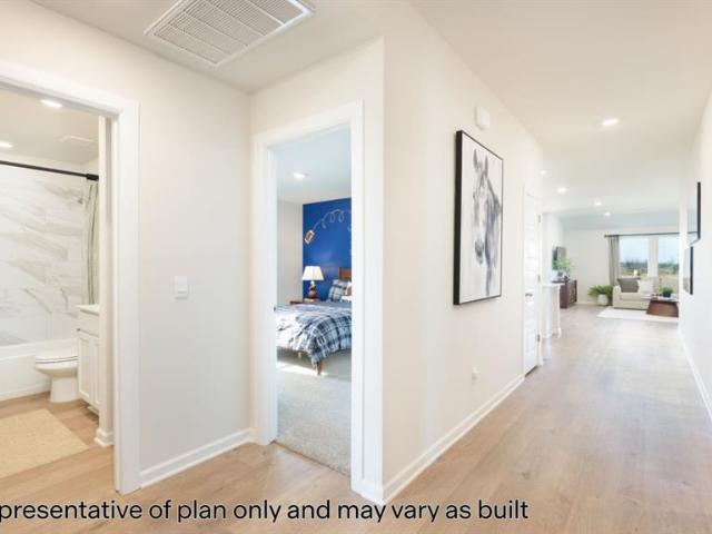 1221 E Stallion Lane