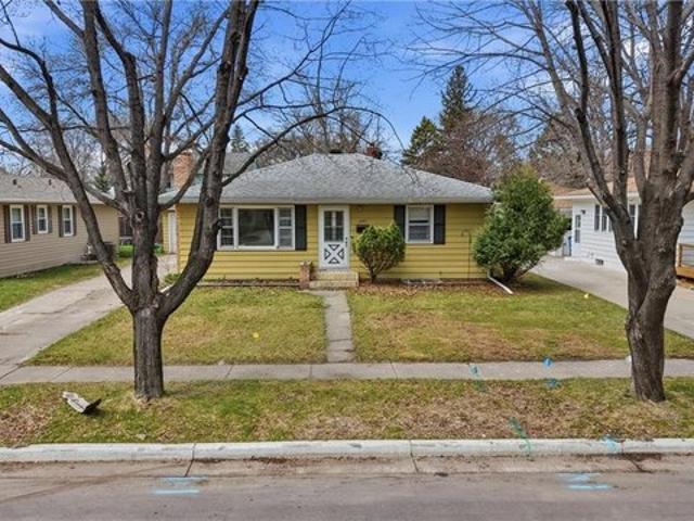 1221 Elm St S, Moorhead, MN 56560