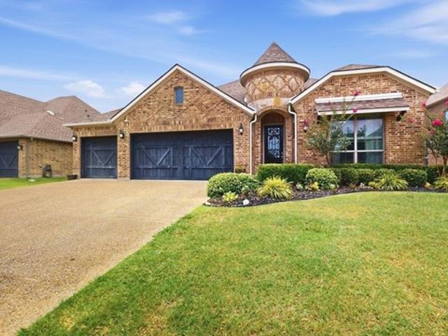 1221 Flamingo Rd, Forney, TX 75126