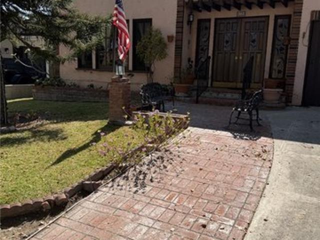1221 Idlewood Rd, Glendale, CA 91202